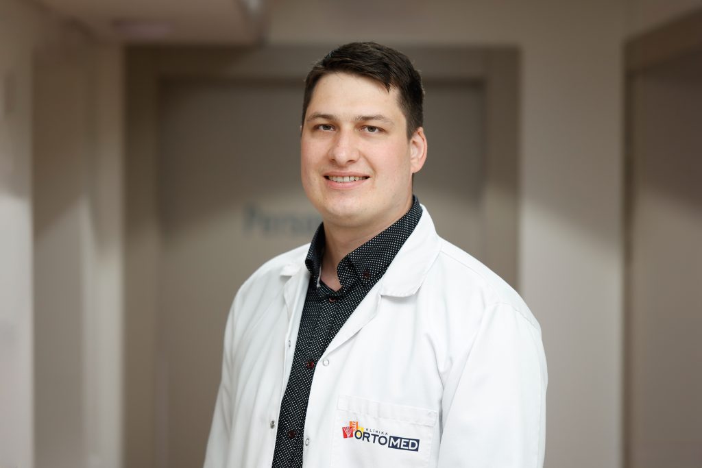 Dr. Andris Čaplinskis - ortomed.lv